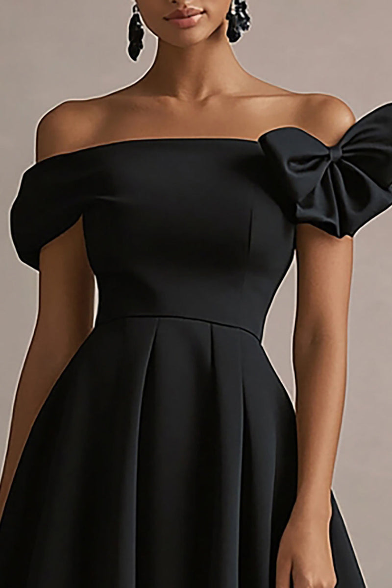 Zapaka Women Black Satin Midi Graduation Dress with Bow Off the ...
